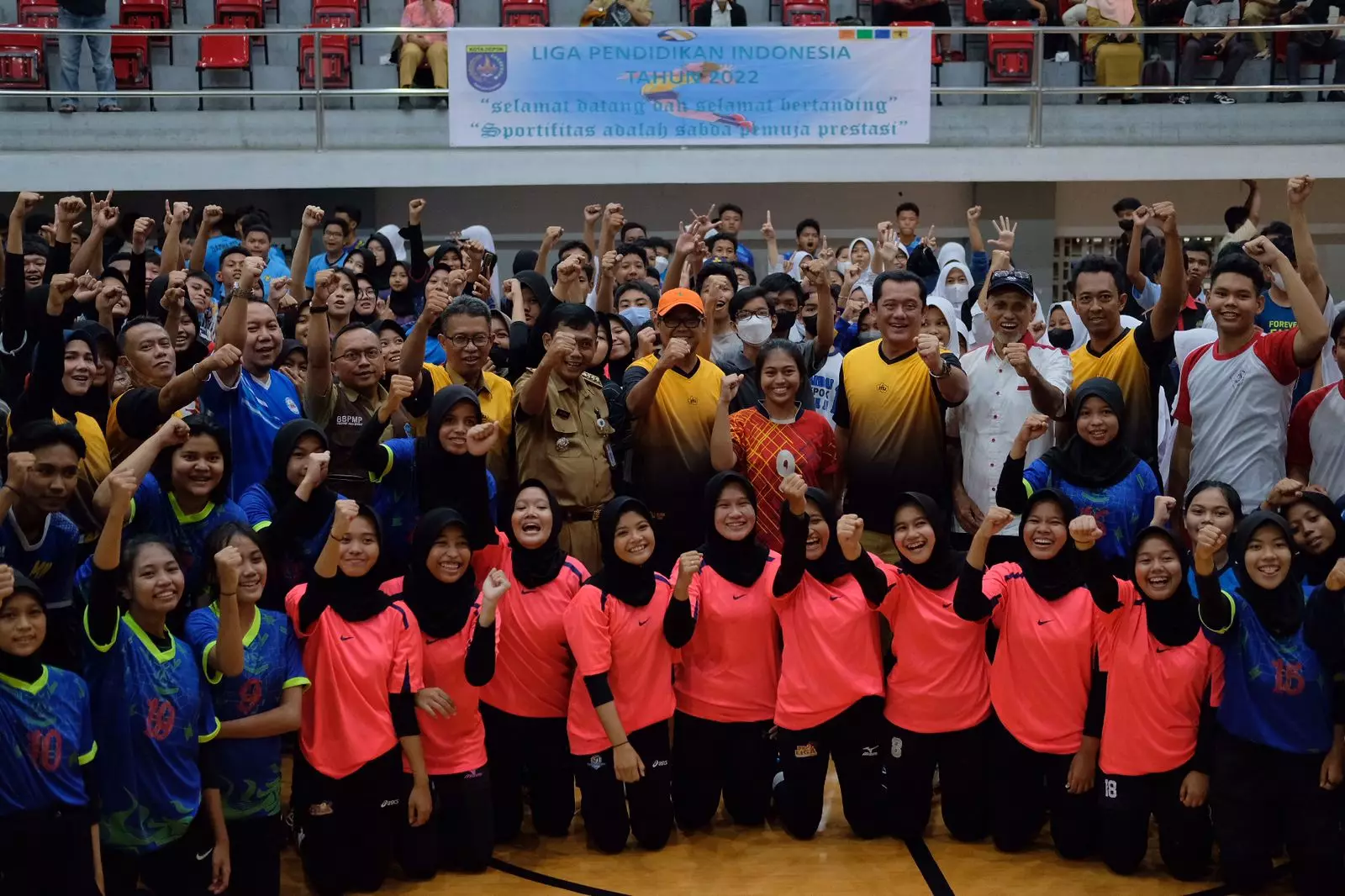 pojokdepok | LPI Kota Depok 2022 Resmi Dibuka, Bang Imam Berbagi Tiga ... pojokdepok | LPI Kota Depok 2022 Resmi Dibuka, Bang Imam Berbagi Tiga ...